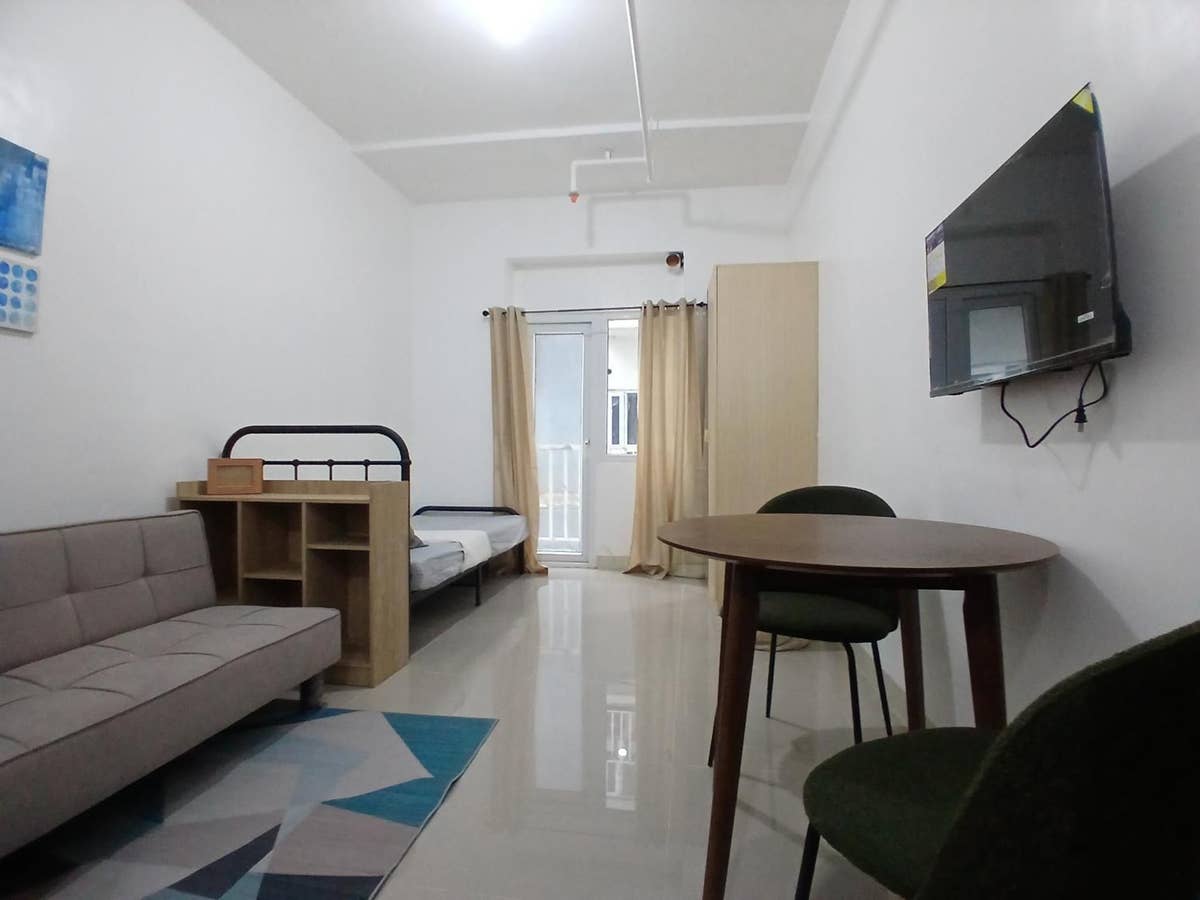 Cozy Urban Retreat at Victoria De Morato - Manila, the Philippines ...