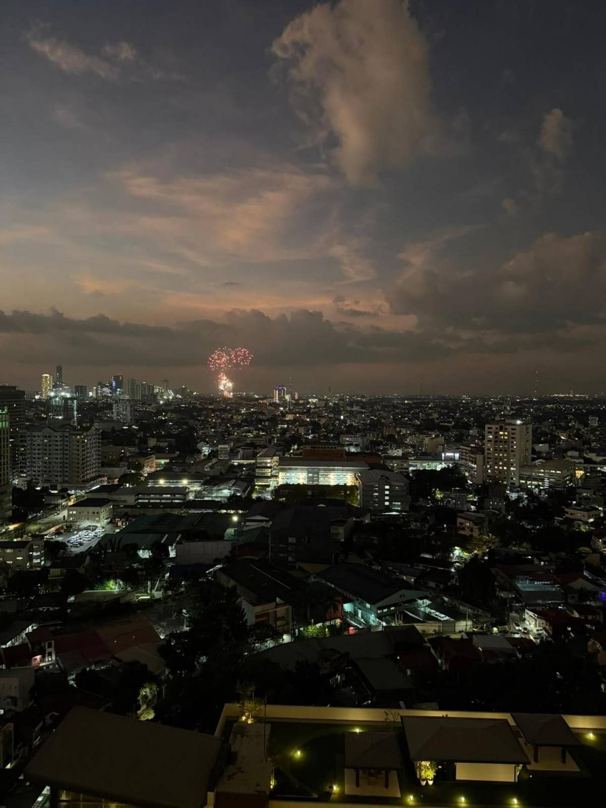 The Orabella 27F Chill Zone with a View - Manila, the Philippines ...