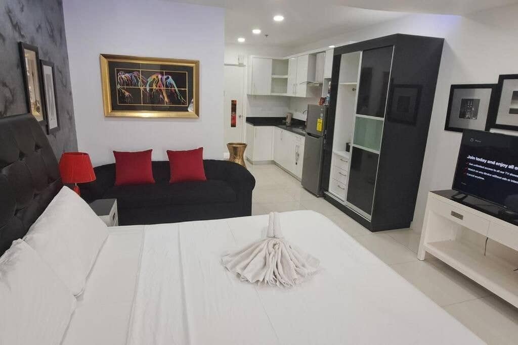 Studio at Kandi Palace near Walking street - Angeles, the Philippines ...
