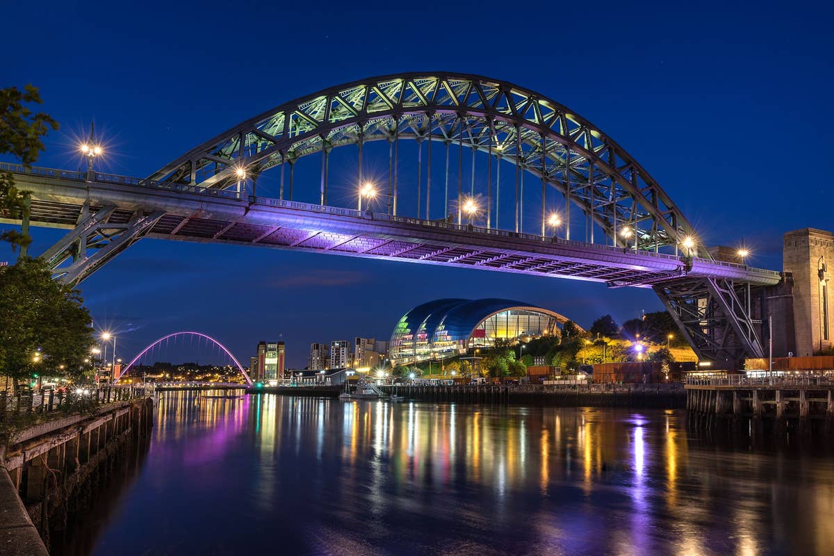 Tyne Bridge, England Travel Guide | Guide to Europe