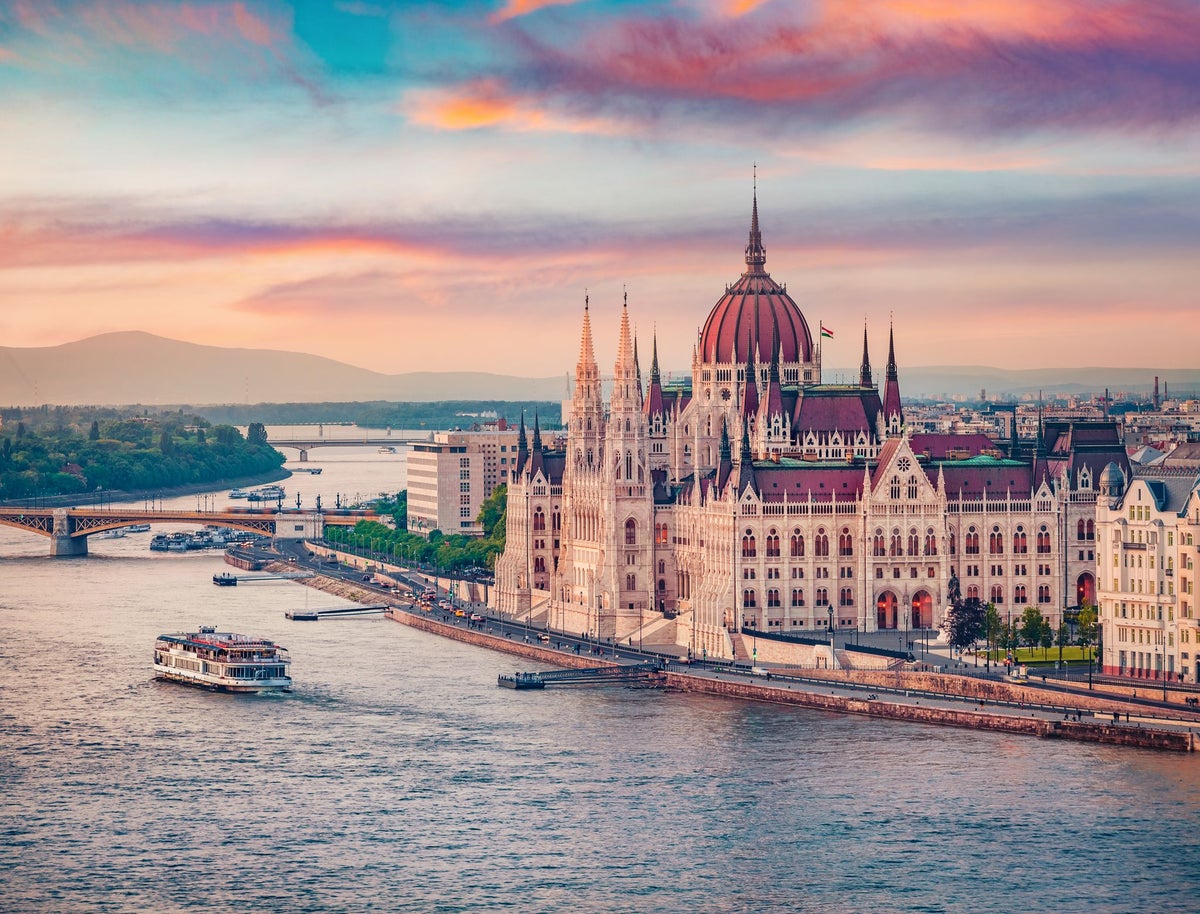Cheap Flights from Budapest in Hungary to Europe | Guide to Europe