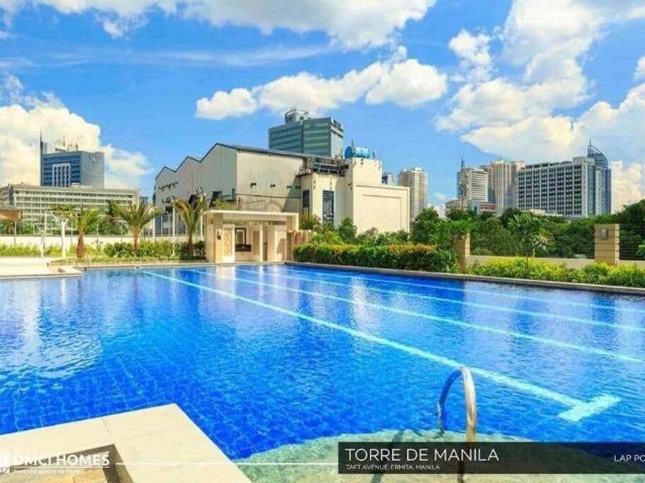 Torre DeManila TaftAvenue 1bedroomBalcony Rooftop Viewing LunetaPark ...