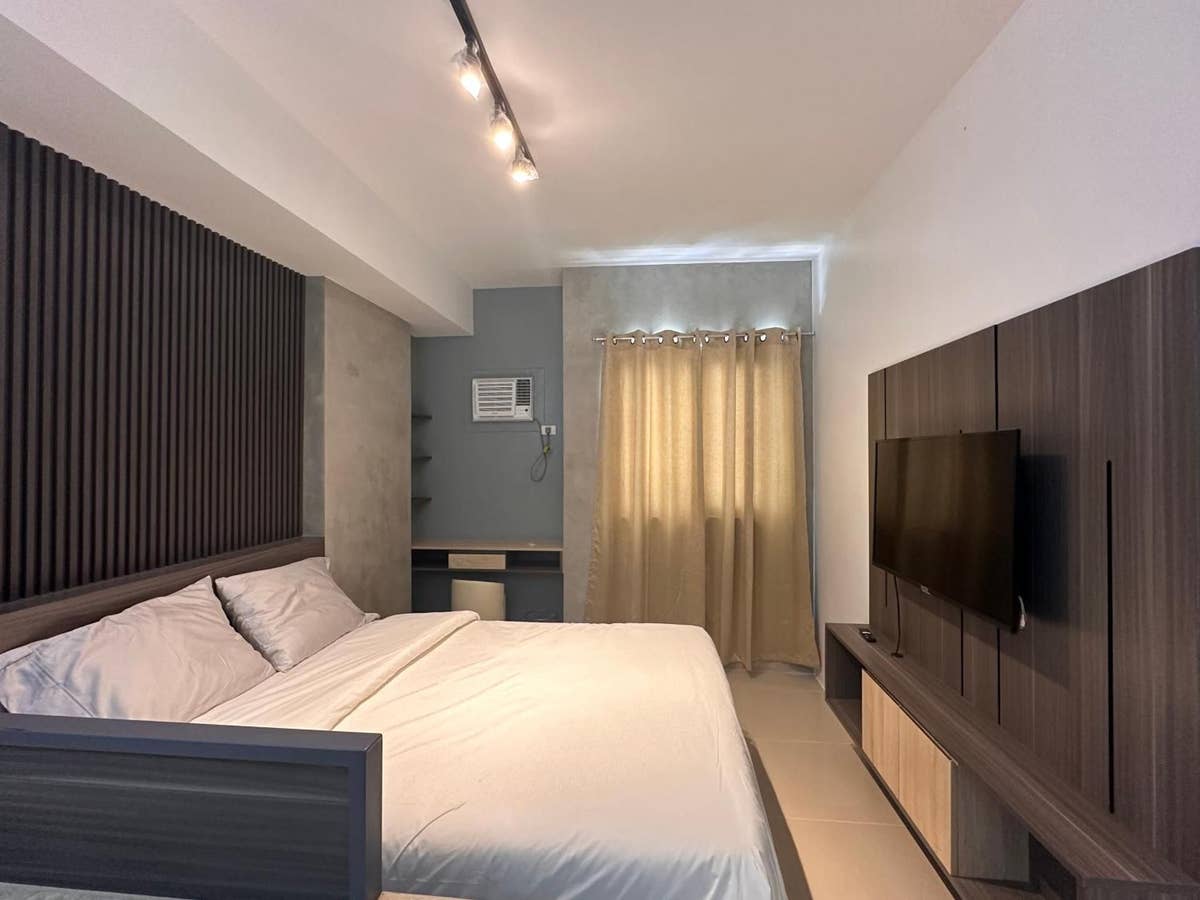 Furnished unit near IT Park, Ayala, Banilad - Mandaue City, the ...