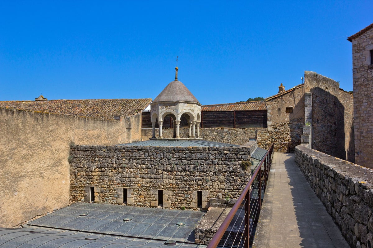 Arab Baths of Girona, Spain Travel Guide | Guide to Europe
