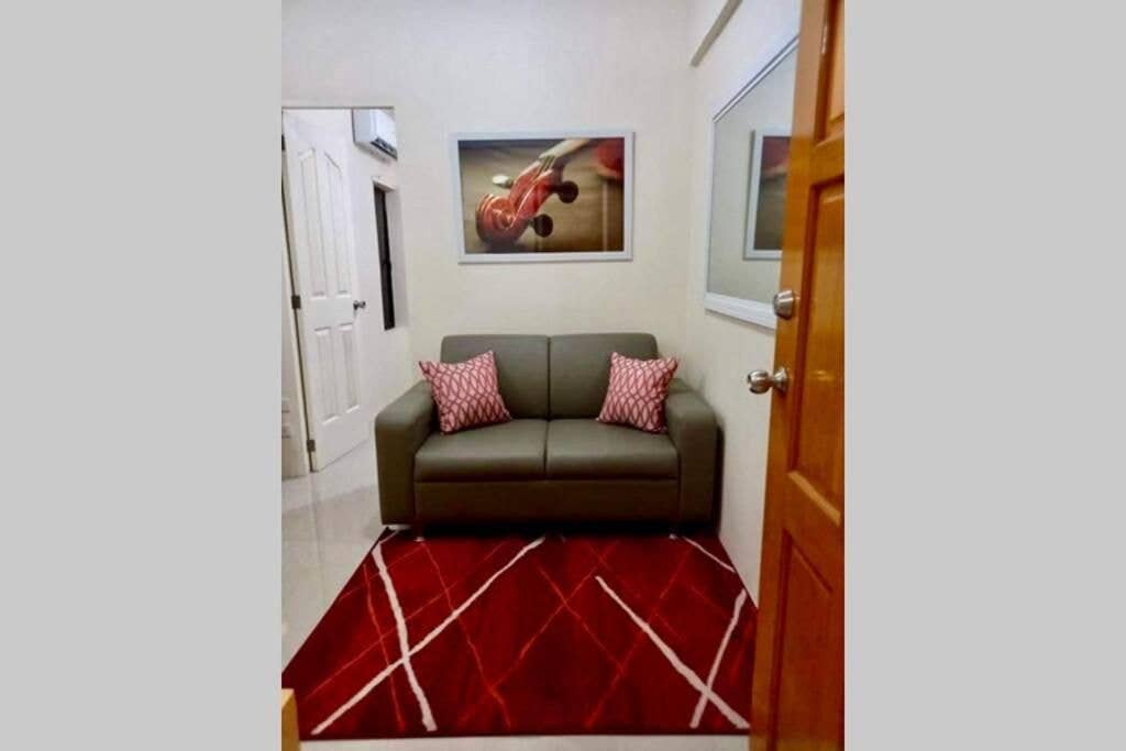 Cosy 1-bedroom condo in vibrant Malabanias - Angeles, the Philippines ...