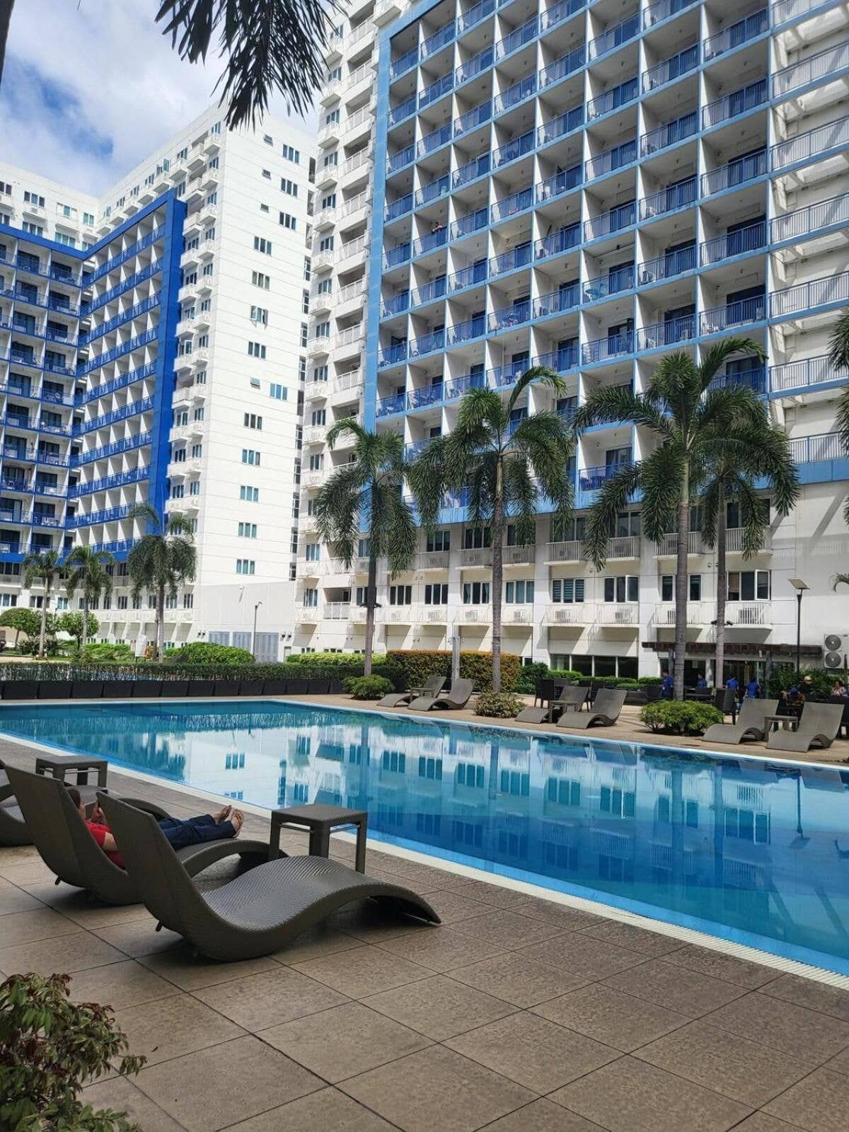 SeaResidence TowerA, Netflex, Wifi near MOA - Manila, the Philippines ...