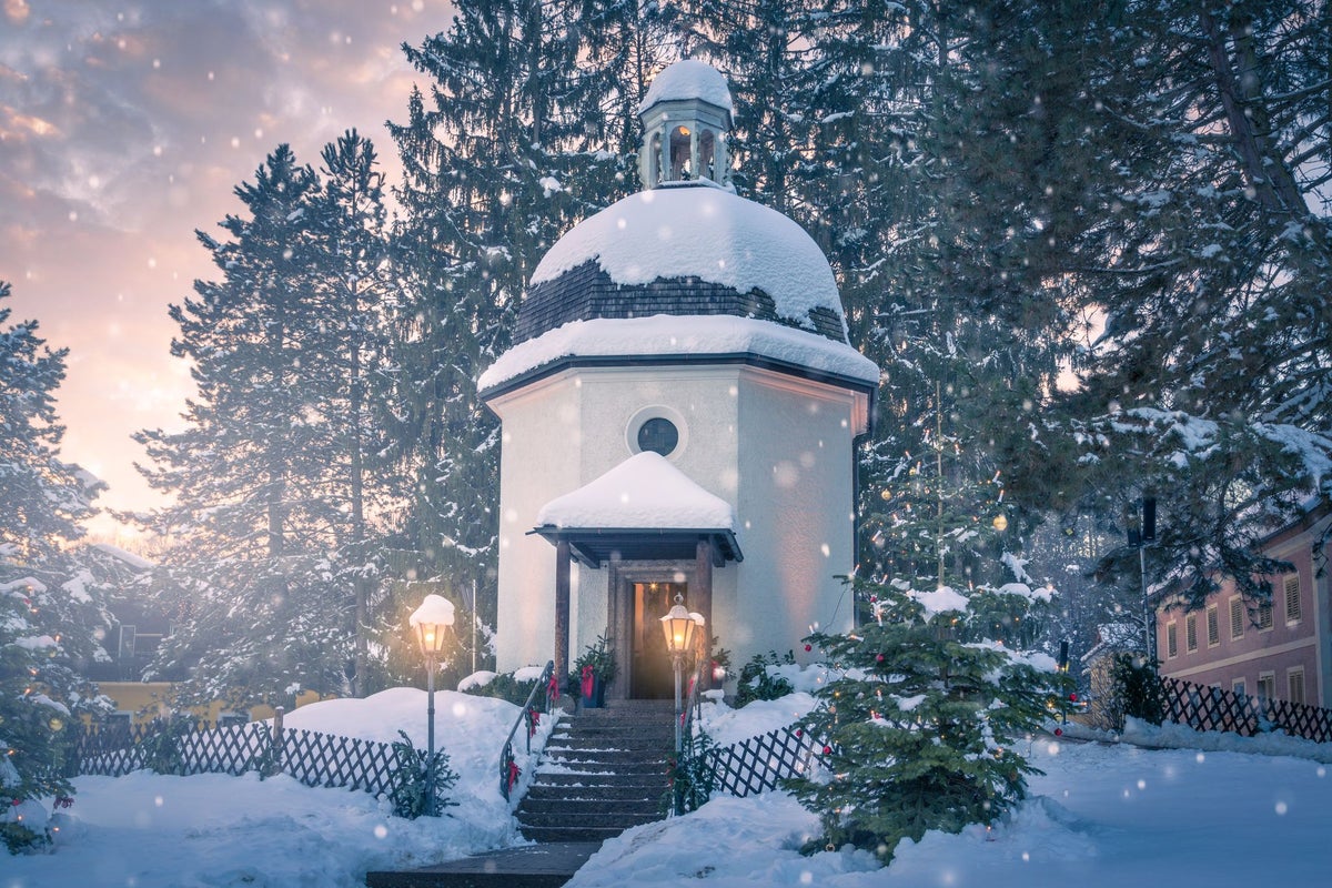 Austria in December: A Complete Guide for Winter Travelers | Guide to ...