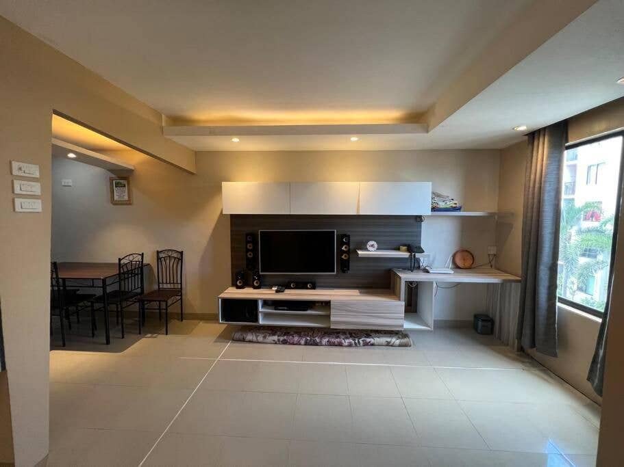 Affordable Cozy Studio 1-Ride to SM Cebu & Ayala - Cebu City, the ...