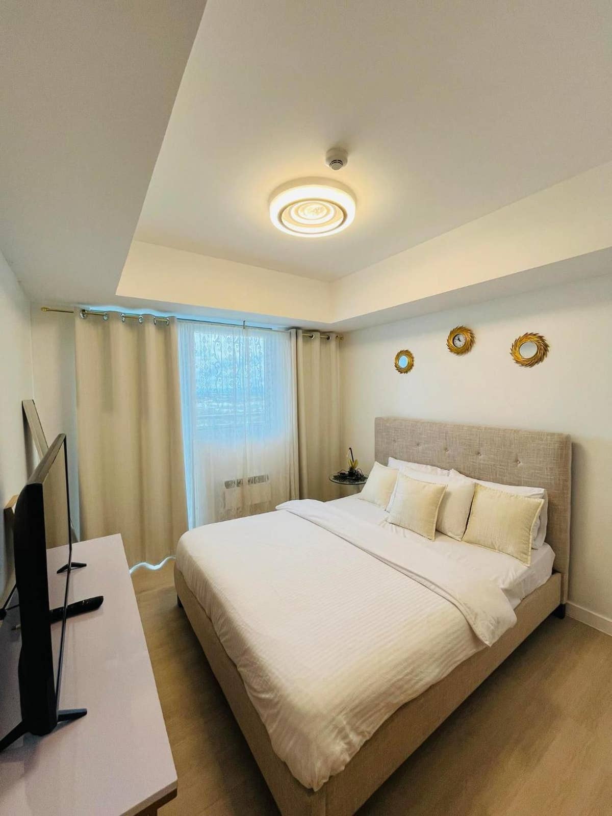 Double Deluxe Room with Mount Arayat View at Azure North San Fernando ...