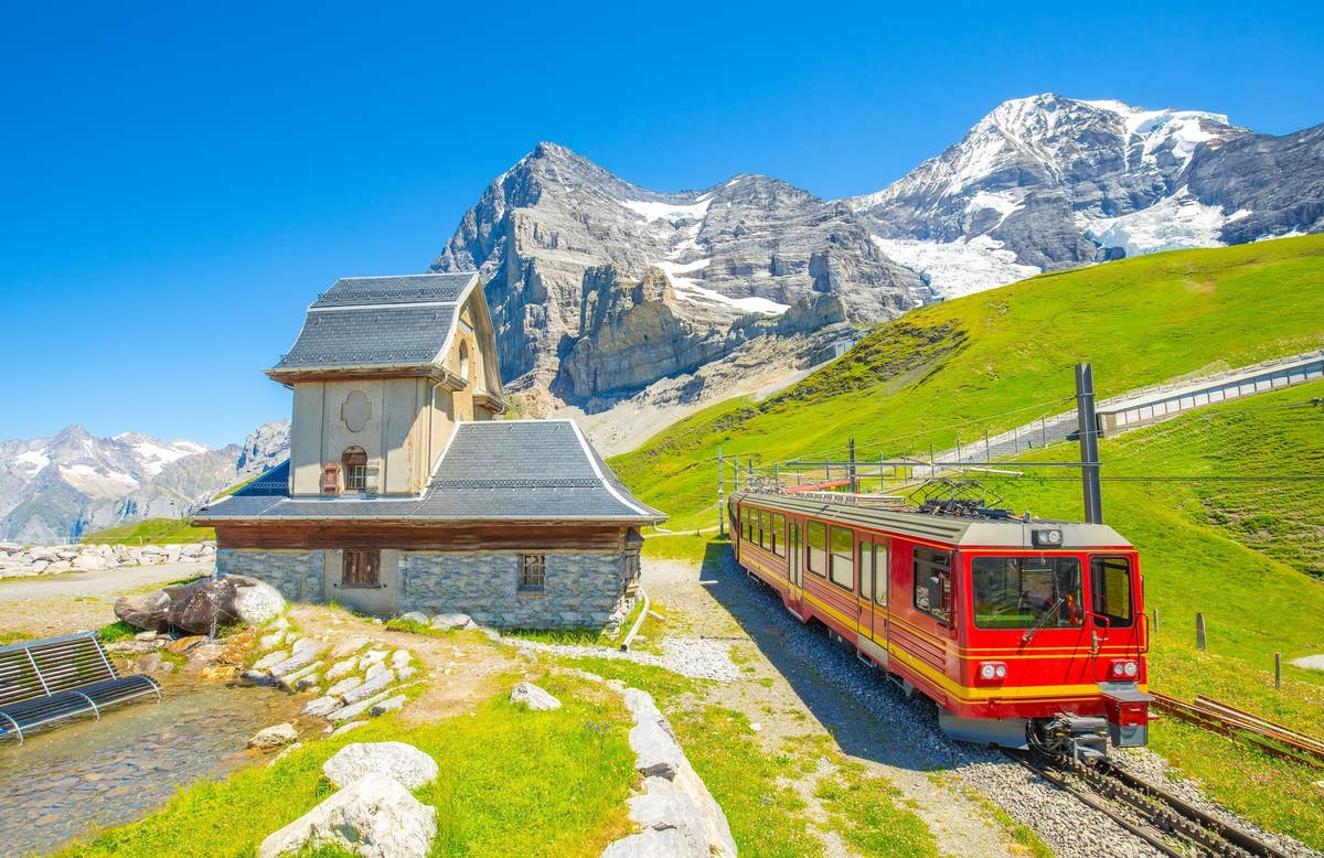 Best Rail Tours in Greece – Cheapest Prices Guaranteed | Guide to Europe