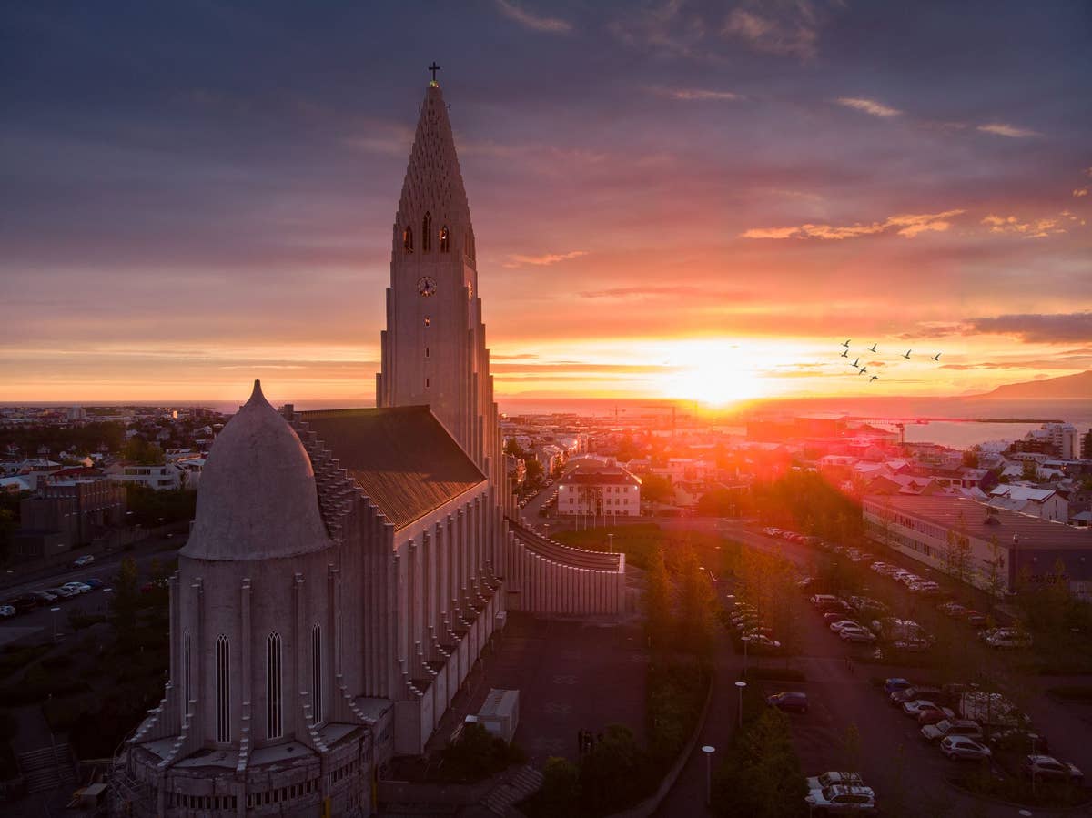 Cheap Flights from Ho Chi Minh City in Vietnam to Reykjavik in Iceland ...