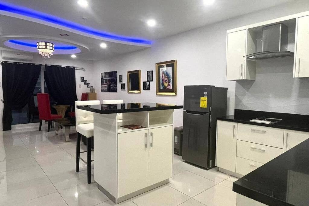 Kandi Palace 9 floor, 1BR! Housekeeping, Netflix! - Angeles, the ...
