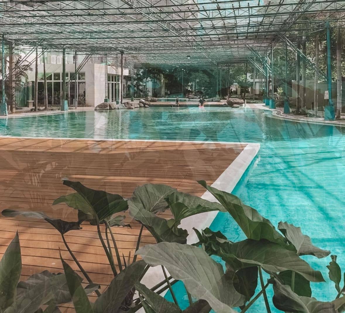 Mayas Home in Pasig Aesthetic and Cozy with Pool access and Netflix ...