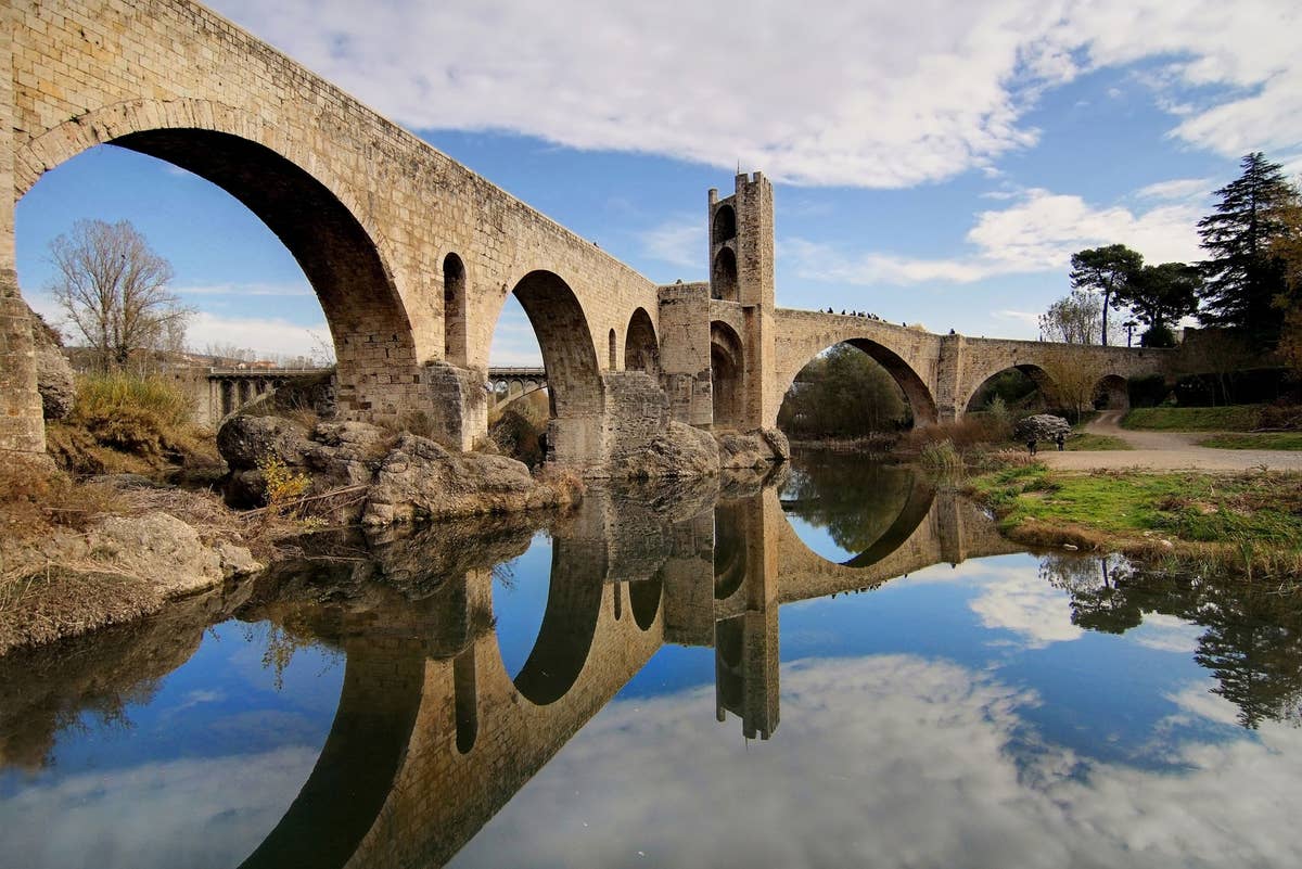 Pont Vell de Manresa, Spain Travel Guide | Guide to Europe