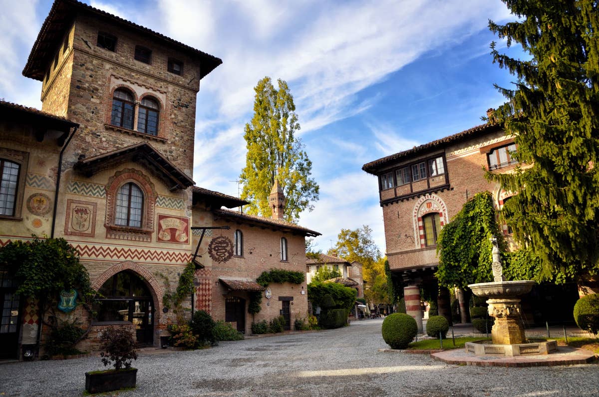 Castello di Grazzano Visconti, Italy Travel Guide | Guide to Europe