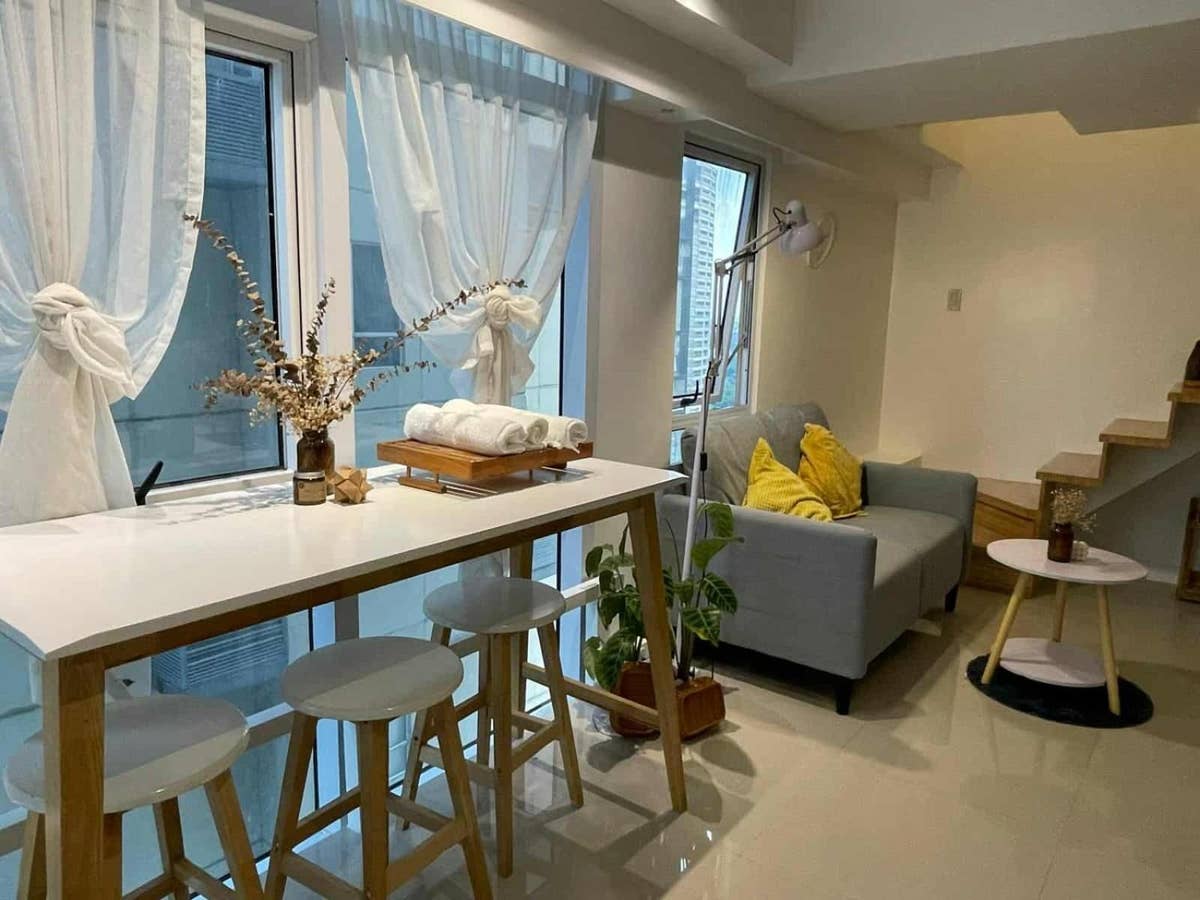 Spacious 1BR Loft with Flex Room in BGC - Manila, the Philippines ...