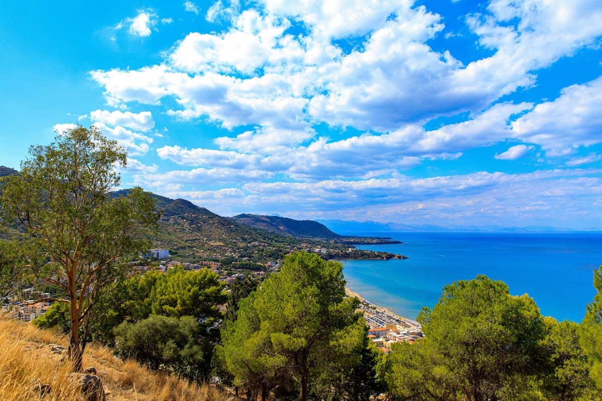 Castello di Cefalù, Italy Travel Guide | Guide to Europe
