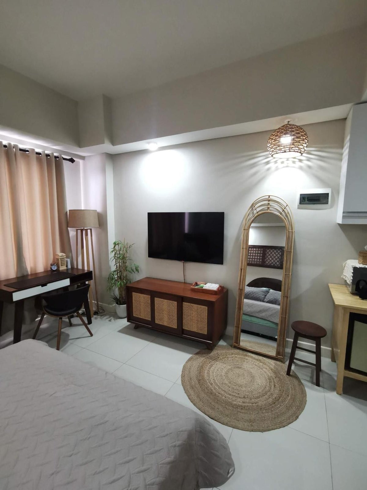 Baseline Premier - Studio with mountain view - Cebu City, the ...