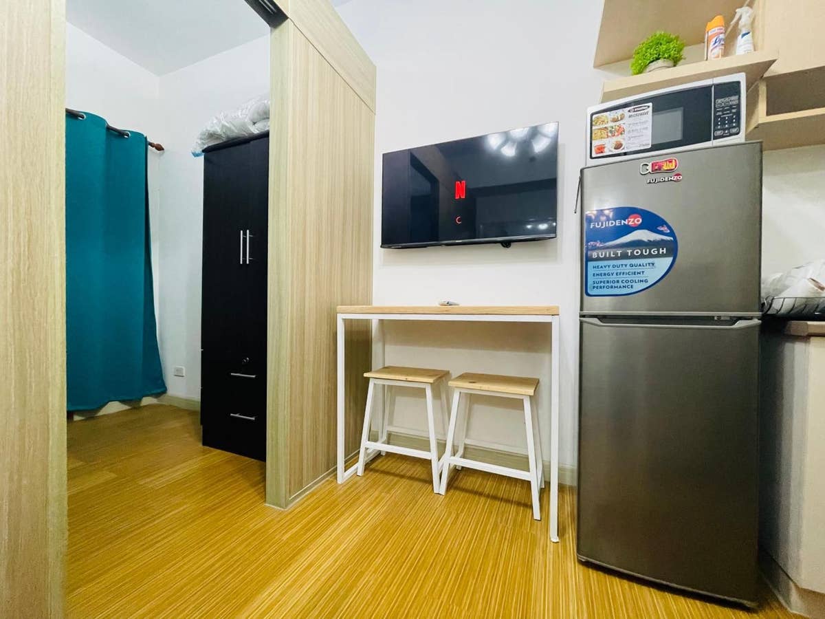 Grace Residences 1 Bedroom With Balcony Bgc View Netflix - Manila, the ...