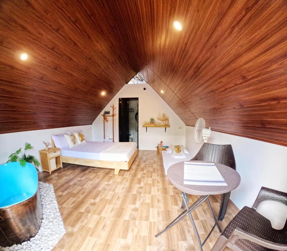 Garden of Faith Lodge - 20 minutes drive from Tagaytay - Calamba, the ...