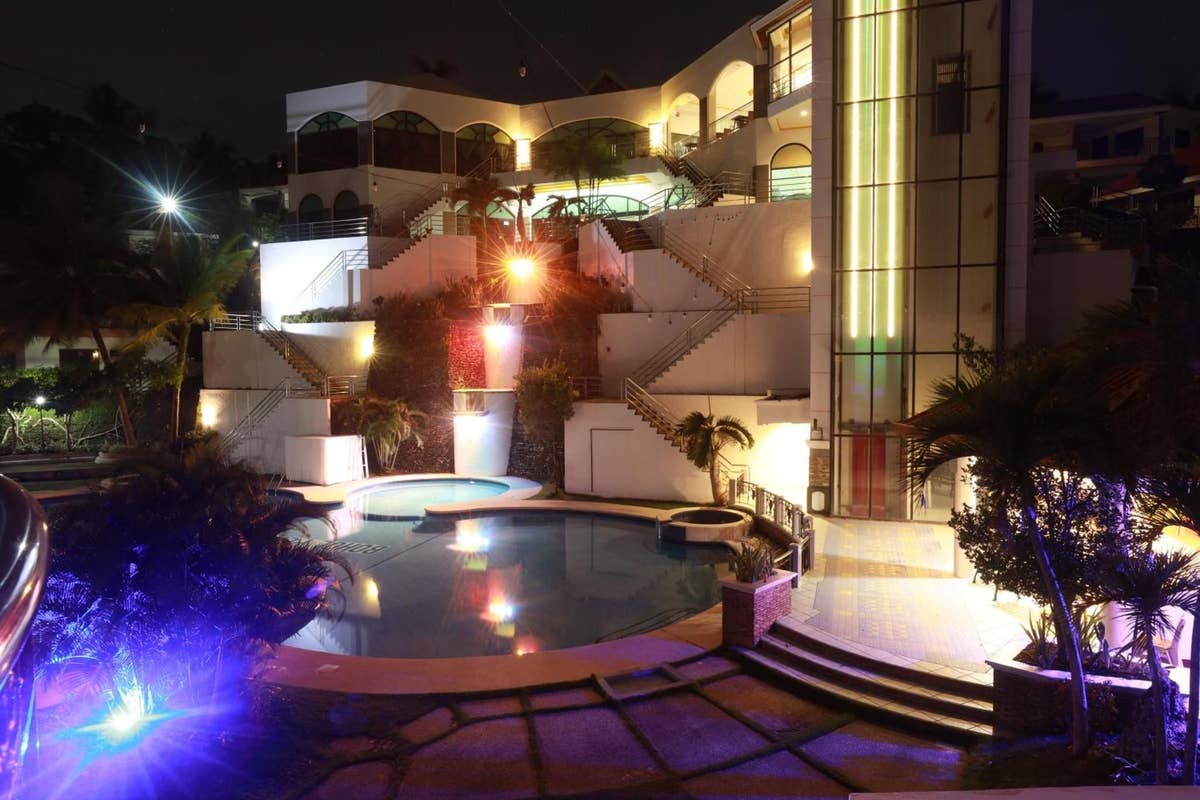 Bohol Plaza Resort and Restaurant - 다우이스, 보홀 | 2025년 최저가 | Guide to the ...