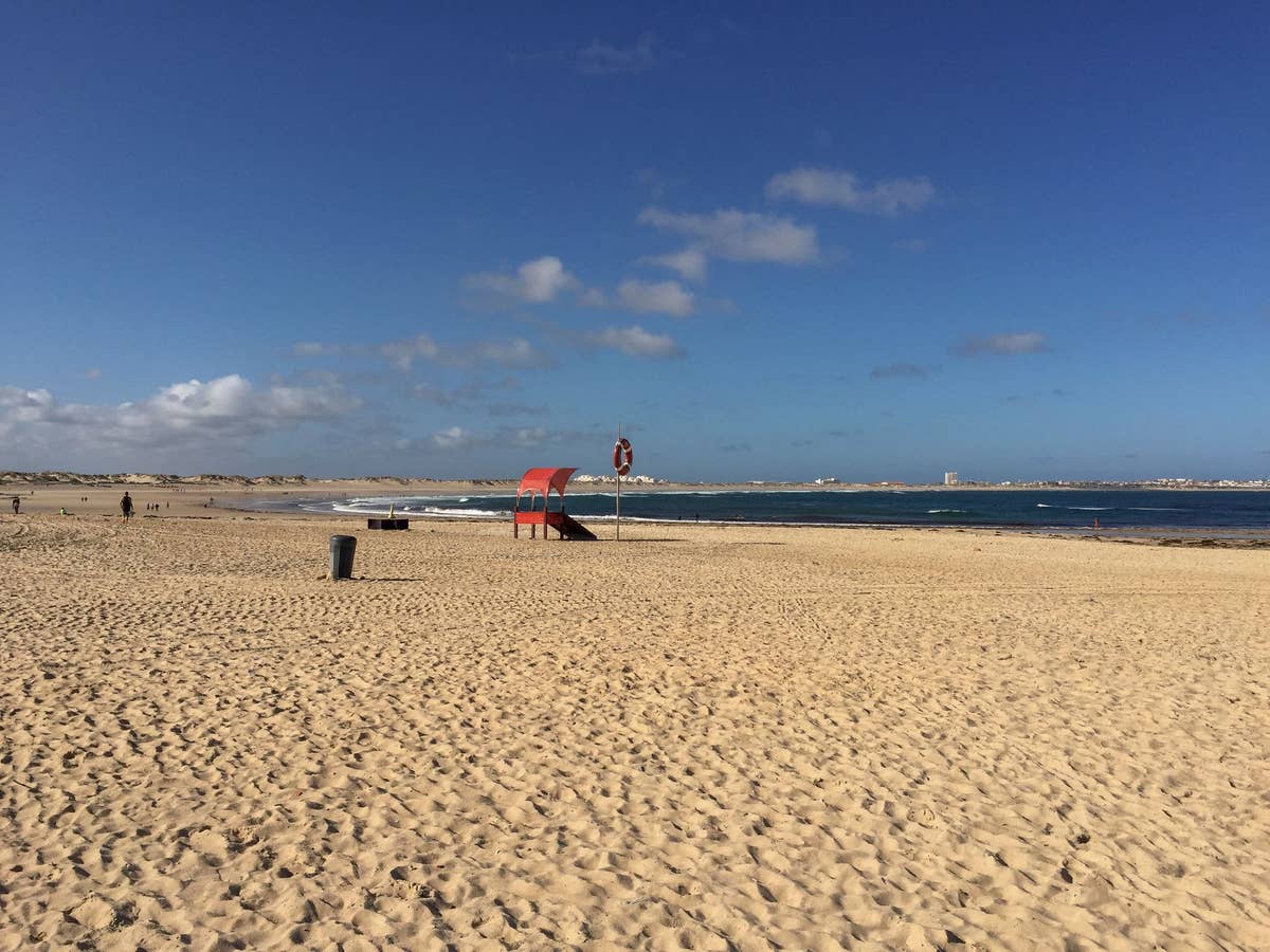 Two-Week Portugal Beach Holiday in Ferrel With Itinerary