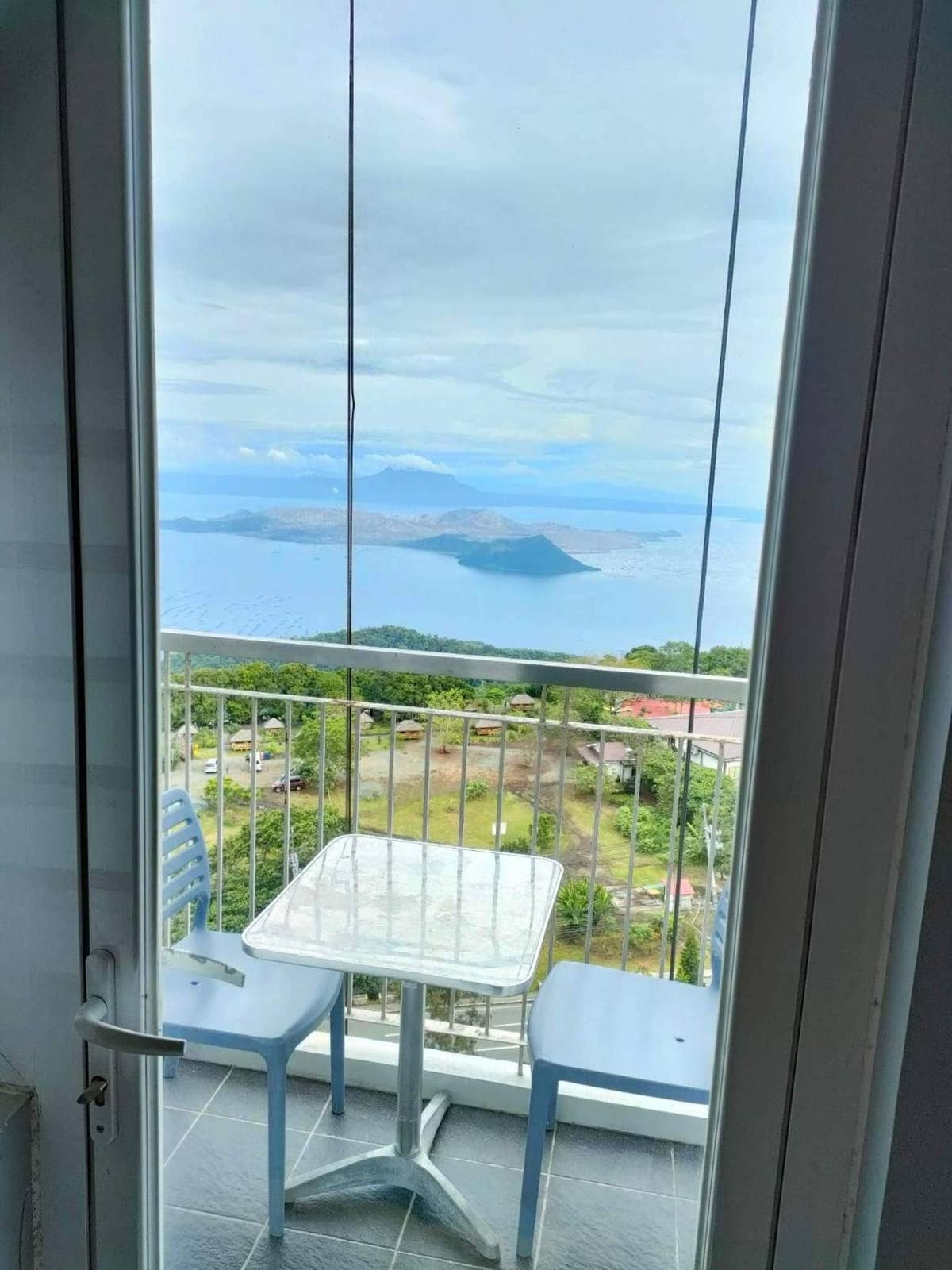 Smdc Wind Residences Tagaytay with Balcony 19th floor - Tagaytay, the ...