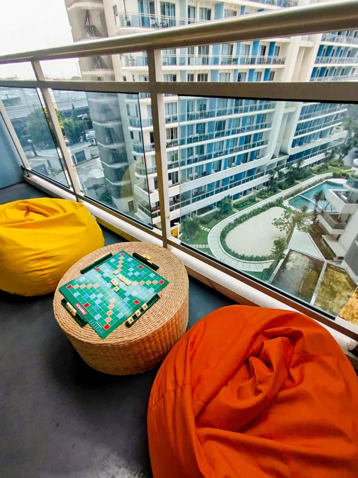 Azure Staycation with Pool View, Wifi and Netflix - Manila, the ...