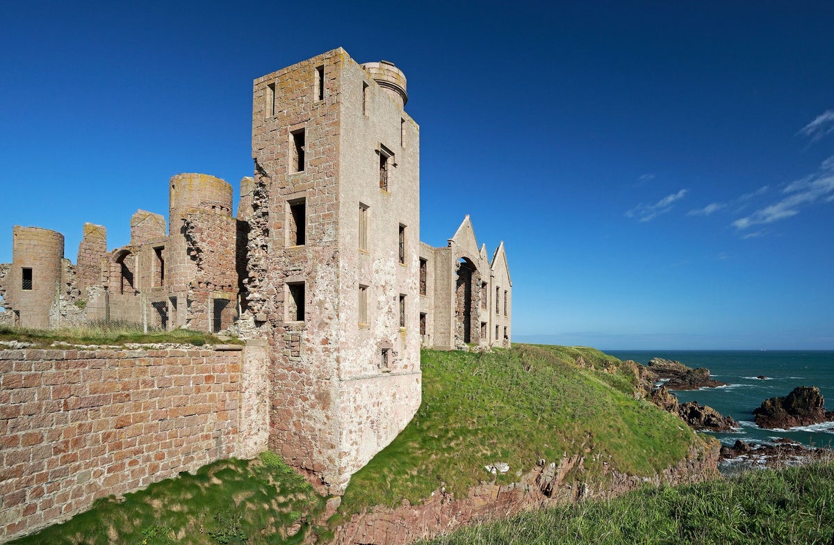 New Slains Castle, Scotland Travel Guide | Guide to Europe