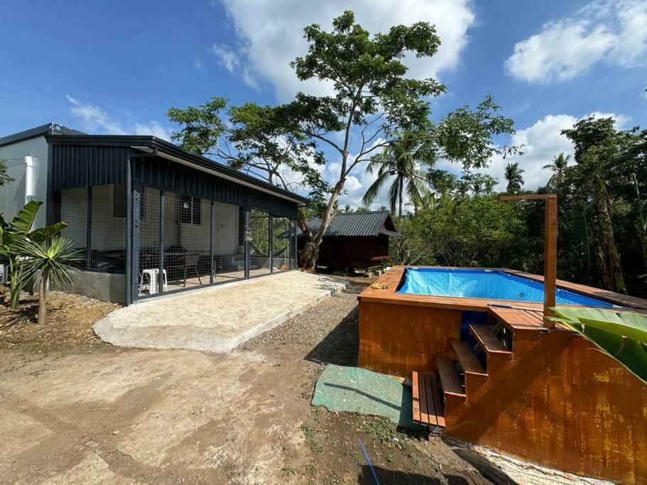 Idyllic, private, riverside Container Home - 卡兰巴, 菲律宾人 | 2024 年最优惠价格 ...