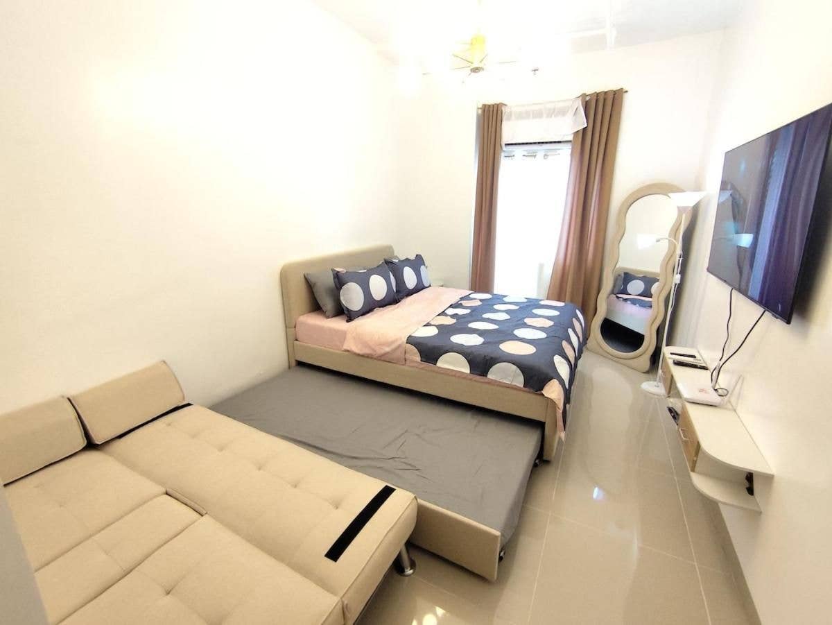 Flat in Tomas Morato - Manila, the Philippines | Best Prices 2025 ...