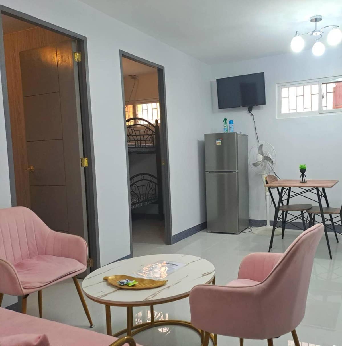 Go-Vitug Apartell, 2-8 pax, AC, Netflix, Parking - Olongapo, the ...